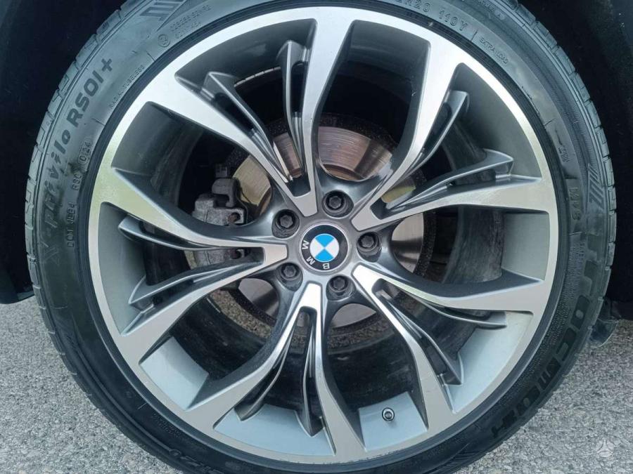 Pelēks BMW X5 2014 Viļņa, ar dzinēja tilpumu 2.98 L un nobraukumu 186 tūkst. km par 14700 €, foto 30 vietnē AUTOMOTO.COM.LV