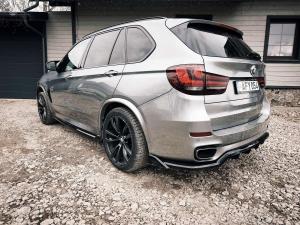 Grey BMW X5 2014 in Gargzdai, with an engine capacity of 2.99 L and mileage of 330 thousand km for 17800 €, photo 3 on AUTOMOTO.COM.LV