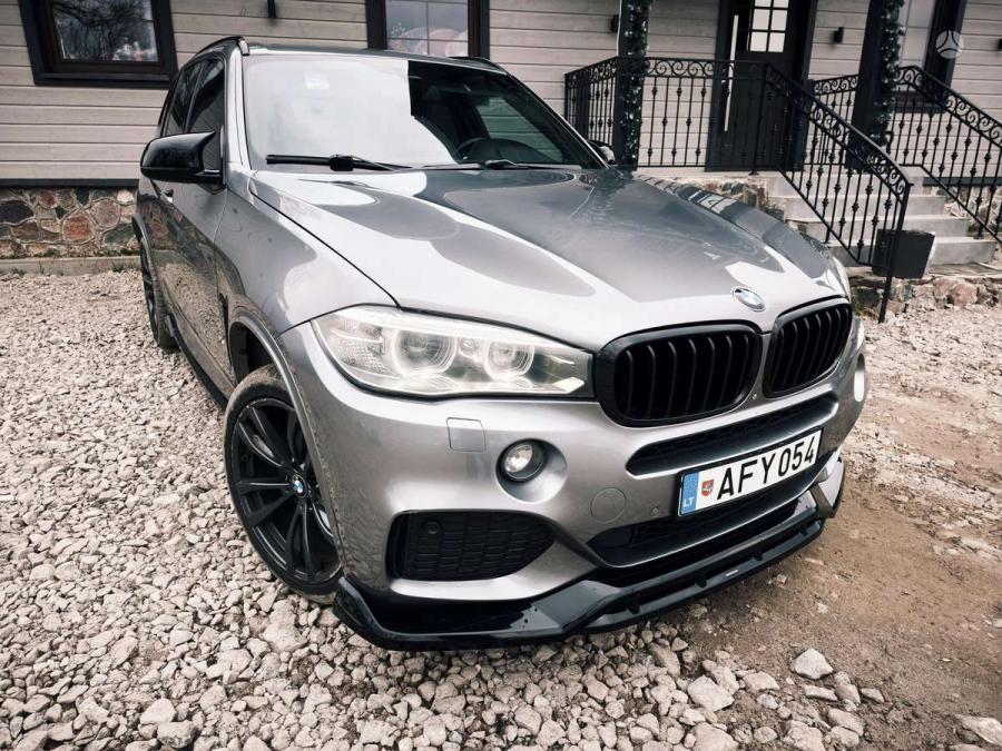 Grey BMW X5 2014 in Gargzdai, with an engine capacity of 2.99 L and mileage of 330 thousand km for 17800 €, photo 8 on AUTOMOTO.COM.LV