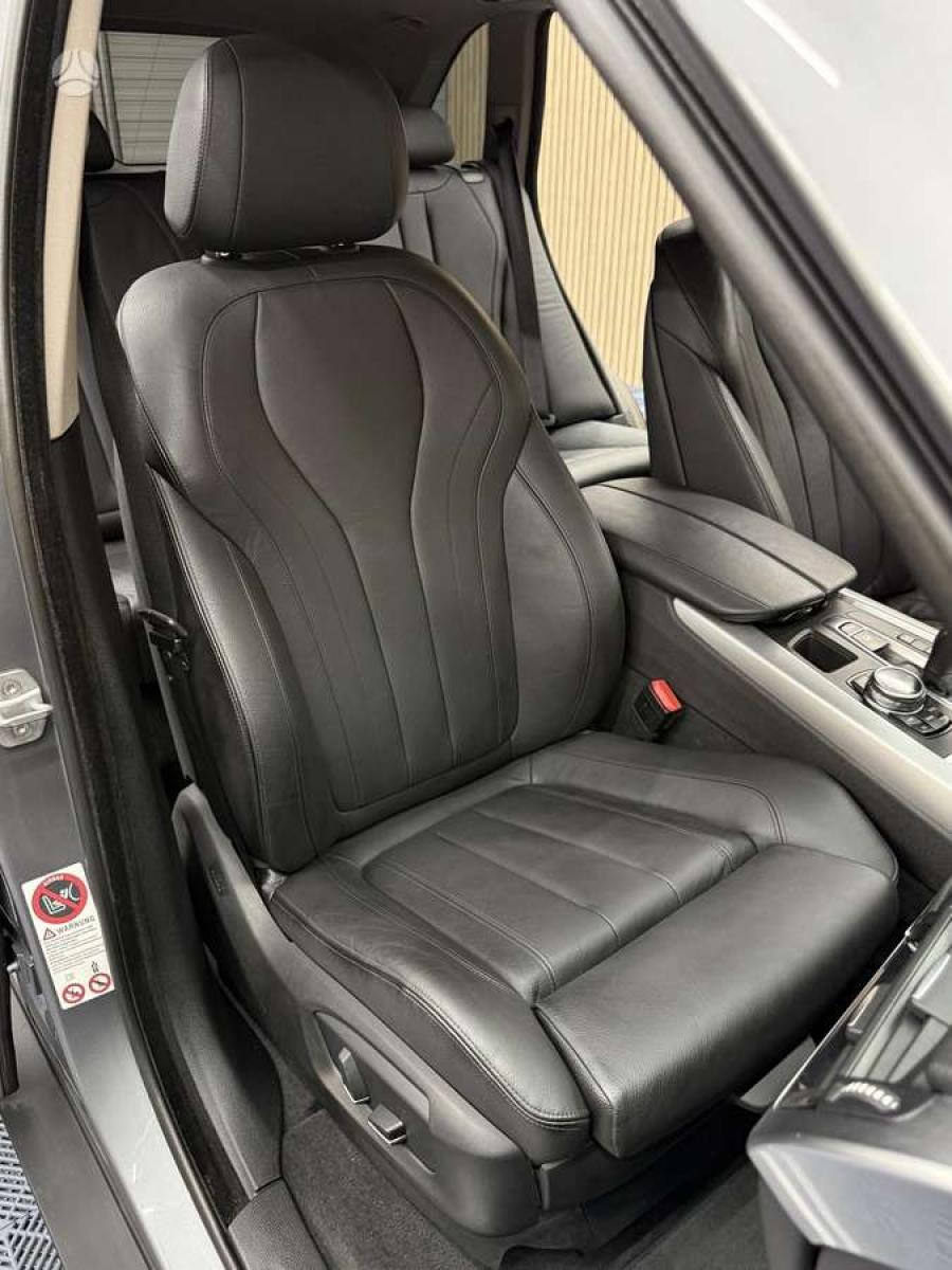 Pelēks BMW X5 2014 Marijampole, ar dzinēja tilpumu 2.99 L un nobraukumu 171 tūkst. km par 18750 €, foto 16 vietnē AUTOMOTO.COM.LV