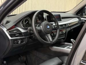 Pelēks BMW X5 2014 Marijampole, ar dzinēja tilpumu 2.99 L un nobraukumu 171 tūkst. km par 18750 €, foto 24 vietnē AUTOMOTO.COM.LV