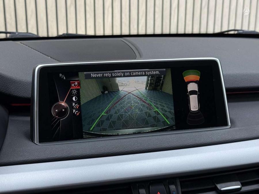 Pelēks BMW X5 2014 Marijampole, ar dzinēja tilpumu 2.99 L un nobraukumu 171 tūkst. km par 18750 €, foto 31 vietnē AUTOMOTO.COM.LV