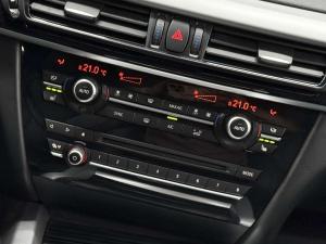 Pelēks BMW X5 2014 Marijampole, ar dzinēja tilpumu 2.99 L un nobraukumu 171 tūkst. km par 18750 €, foto 32 vietnē AUTOMOTO.COM.LV