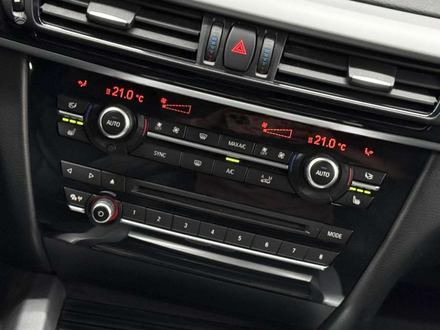 Pelēks BMW X5 2014 Marijampole, ar dzinēja tilpumu 2.99 L un nobraukumu 171 tūkst. km par 18750 €, foto 32 vietnē AUTOMOTO.COM.LV