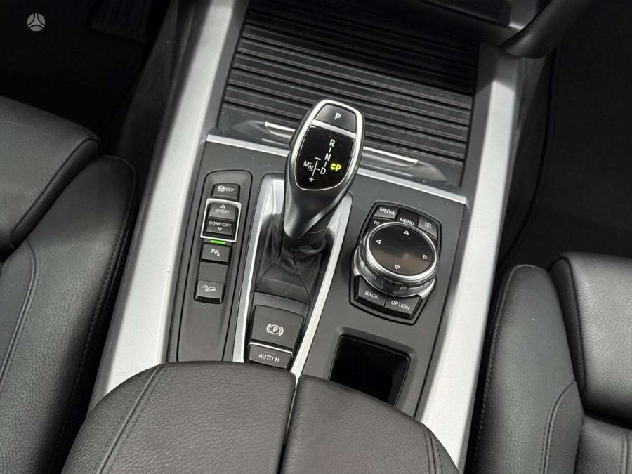 Pelēks BMW X5 2014 Marijampole, ar dzinēja tilpumu 2.99 L un nobraukumu 171 tūkst. km par 18750 €, foto 33 vietnē AUTOMOTO.COM.LV