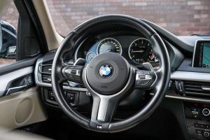 Pelēks BMW X5 2014 Marijampole, ar dzinēja tilpumu 2.99 L un nobraukumu 292 tūkst. km par 15950 €, foto 15 vietnē AUTOMOTO.COM.LV