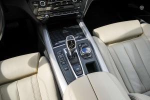 Pelēks BMW X5 2014 Marijampole, ar dzinēja tilpumu 2.99 L un nobraukumu 292 tūkst. km par 15950 €, foto 19 vietnē AUTOMOTO.COM.LV