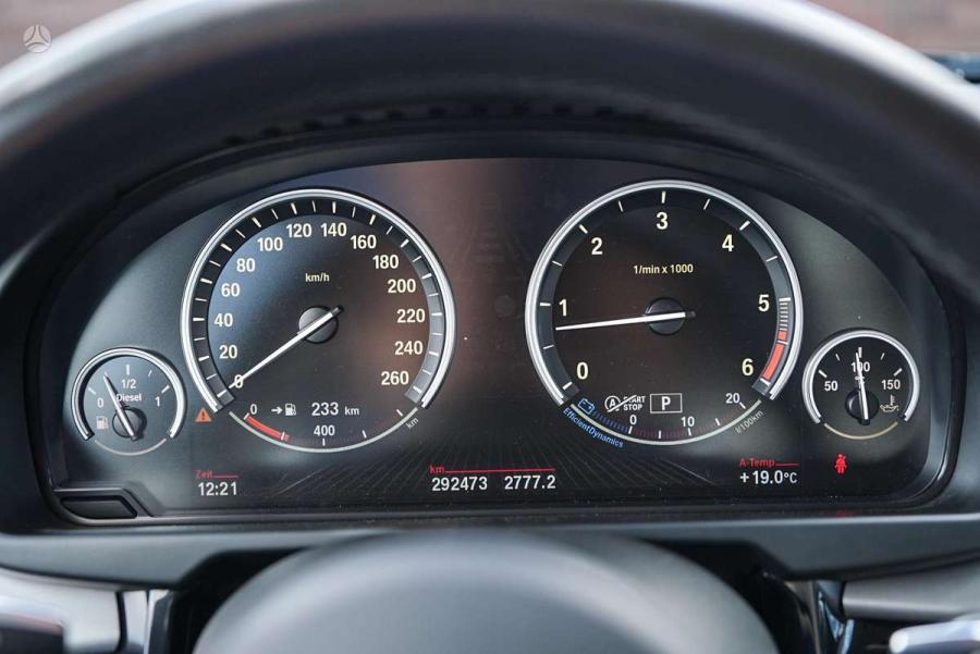 Pelēks BMW X5 2014 Marijampole, ar dzinēja tilpumu 2.99 L un nobraukumu 292 tūkst. km par 15950 €, foto 20 vietnē AUTOMOTO.COM.LV