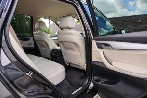 Pelēks BMW X5 2014 Marijampole, ar dzinēja tilpumu 2.99 L un nobraukumu 292 tūkst. km par 15950 €, foto 33 vietnē AUTOMOTO.COM.LV