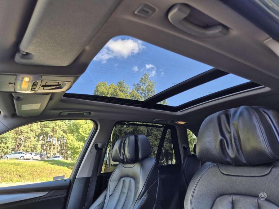 Grey BMW X5 2014 in Utena, with an engine capacity of 2.99 L and mileage of 280 thousand km for 14990 €, photo 28 on AUTOMOTO.COM.LV