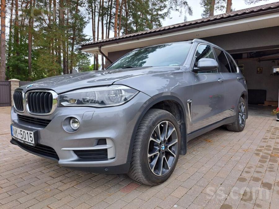 Серый БМВ Х5 2014 в Даугавпилс, объемом двигателя 3.00 л и пробегом 329 тыс. км за 21888 €, фото 1 на AUTOMOTO.COM.LV