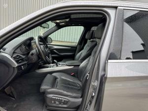 Pelēks BMW X5 2014 Alīta, ar dzinēja tilpumu 3.00 L un nobraukumu 271 tūkst. km par 13100 €, foto 7 vietnē AUTOMOTO.COM.LV