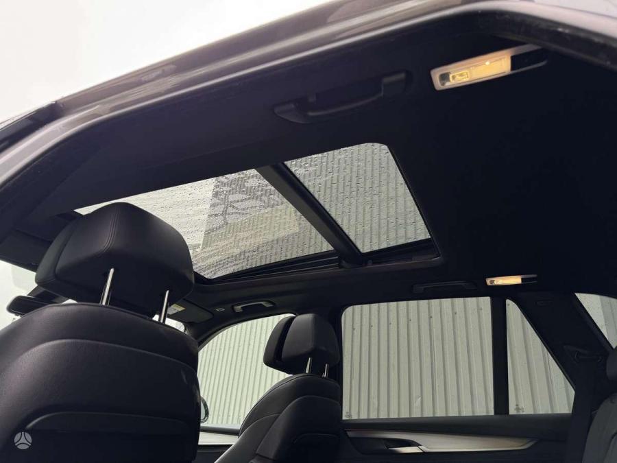 Pelēks BMW X5 2014 Alīta, ar dzinēja tilpumu 3.00 L un nobraukumu 271 tūkst. km par 13100 €, foto 12 vietnē AUTOMOTO.COM.LV
