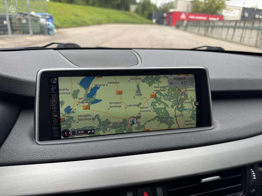 Pelēks BMW X5 2014 Alīta, ar dzinēja tilpumu 3.00 L un nobraukumu 271 tūkst. km par 13100 €, foto 15 vietnē AUTOMOTO.COM.LV