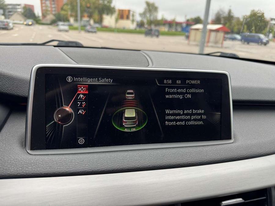 Pelēks BMW X5 2014 Alīta, ar dzinēja tilpumu 3.00 L un nobraukumu 271 tūkst. km par 13100 €, foto 16 vietnē AUTOMOTO.COM.LV