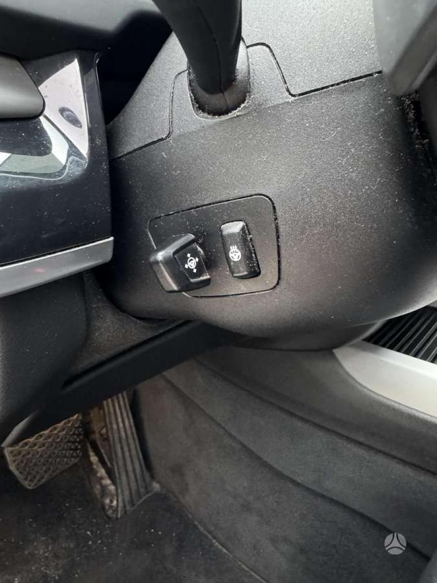 Pelēks BMW X5 2014 Alīta, ar dzinēja tilpumu 3.00 L un nobraukumu 271 tūkst. km par 13100 €, foto 21 vietnē AUTOMOTO.COM.LV