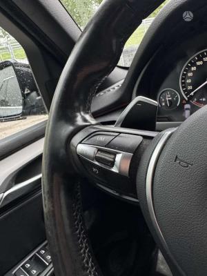 Pelēks BMW X5 2014 Alīta, ar dzinēja tilpumu 3.00 L un nobraukumu 271 tūkst. km par 13100 €, foto 23 vietnē AUTOMOTO.COM.LV