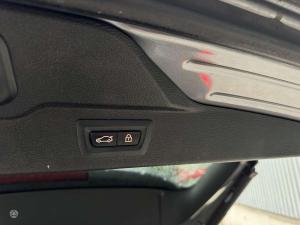 Pelēks BMW X5 2014 Alīta, ar dzinēja tilpumu 3.00 L un nobraukumu 271 tūkst. km par 13100 €, foto 26 vietnē AUTOMOTO.COM.LV