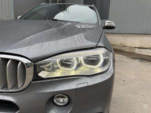 Pelēks BMW X5 2014 Alīta, ar dzinēja tilpumu 3.00 L un nobraukumu 271 tūkst. km par 13100 €, foto 29 vietnē AUTOMOTO.COM.LV