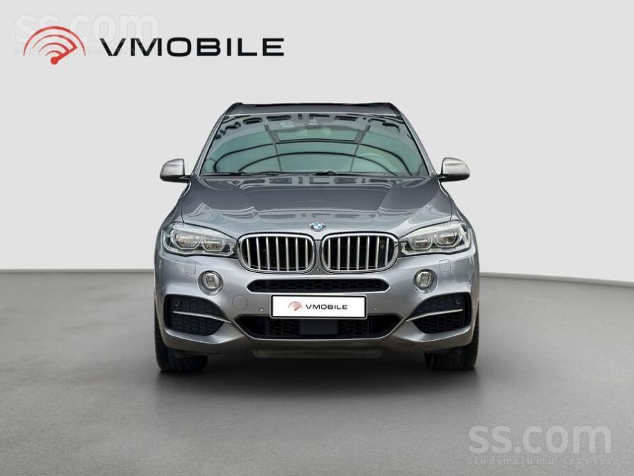 Grey BMW X5 2014 in Riga, with an engine capacity of 3.00 L and mileage of 221 thousand km for 18990 €, photo 4 on AUTOMOTO.COM.LV