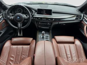 Grey BMW X5 2014 in Riga, with an engine capacity of 3.00 L and mileage of 221 thousand km for 18990 €, photo 8 on AUTOMOTO.COM.LV