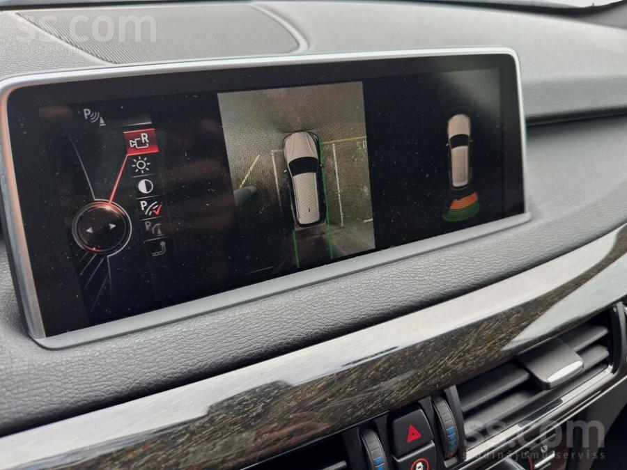 Grey BMW X5 2014 in Riga, with an engine capacity of 3.00 L and mileage of 221 thousand km for 18990 €, photo 12 on AUTOMOTO.COM.LV