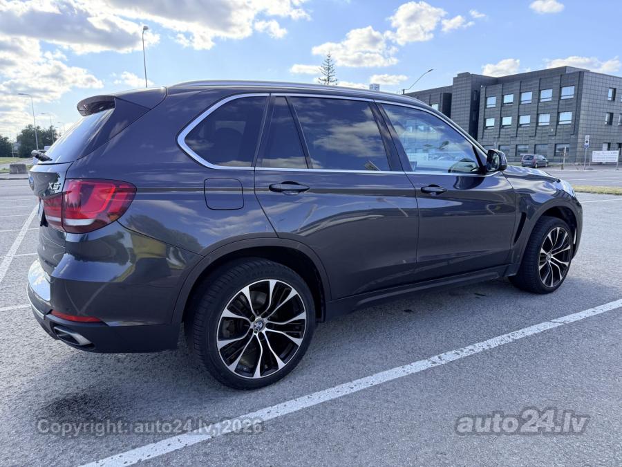 Grey BMW X5 2014 in Tallinn, with an engine capacity of 3.00 L and mileage of 233 thousand km for 23000 €, photo 5 on AUTOMOTO.COM.LV