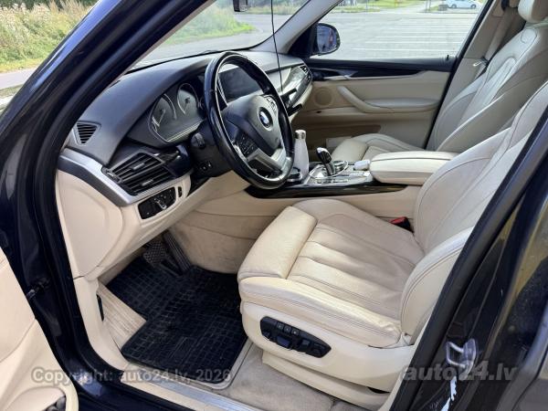Pelēks BMW X5 2014 Tallina, ar dzinēja tilpumu 3.00 L un nobraukumu 233 tūkst. km par 23000 €, foto 9 vietnē AUTOMOTO.COM.LV