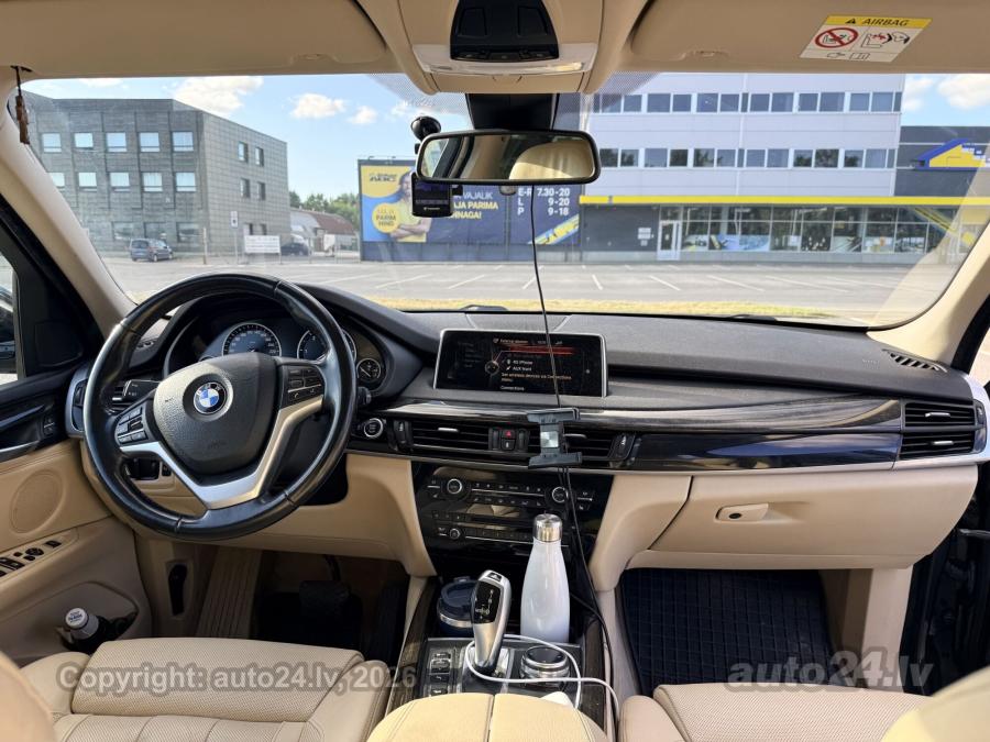 Grey BMW X5 2014 in Tallinn, with an engine capacity of 3.00 L and mileage of 233 thousand km for 23000 €, photo 11 on AUTOMOTO.COM.LV