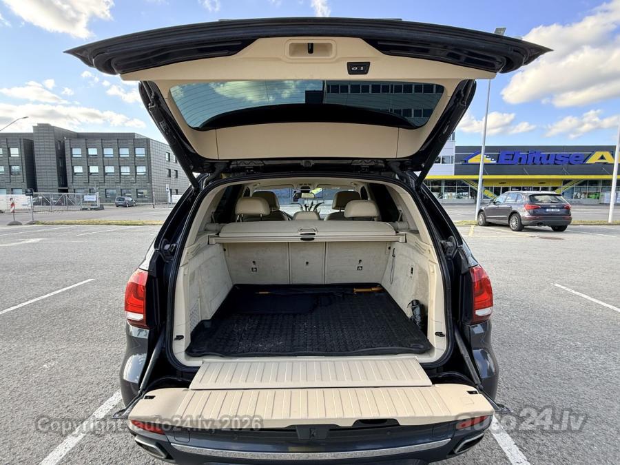 Grey BMW X5 2014 in Tallinn, with an engine capacity of 3.00 L and mileage of 233 thousand km for 23000 €, photo 13 on AUTOMOTO.COM.LV