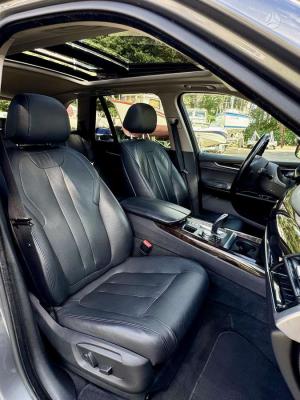 Pelēks BMW X5 2014 Kauņa, ar dzinēja tilpumu 2.98 L un nobraukumu 334 tūkst. km par 9999 €, foto 12 vietnē AUTOMOTO.COM.LV