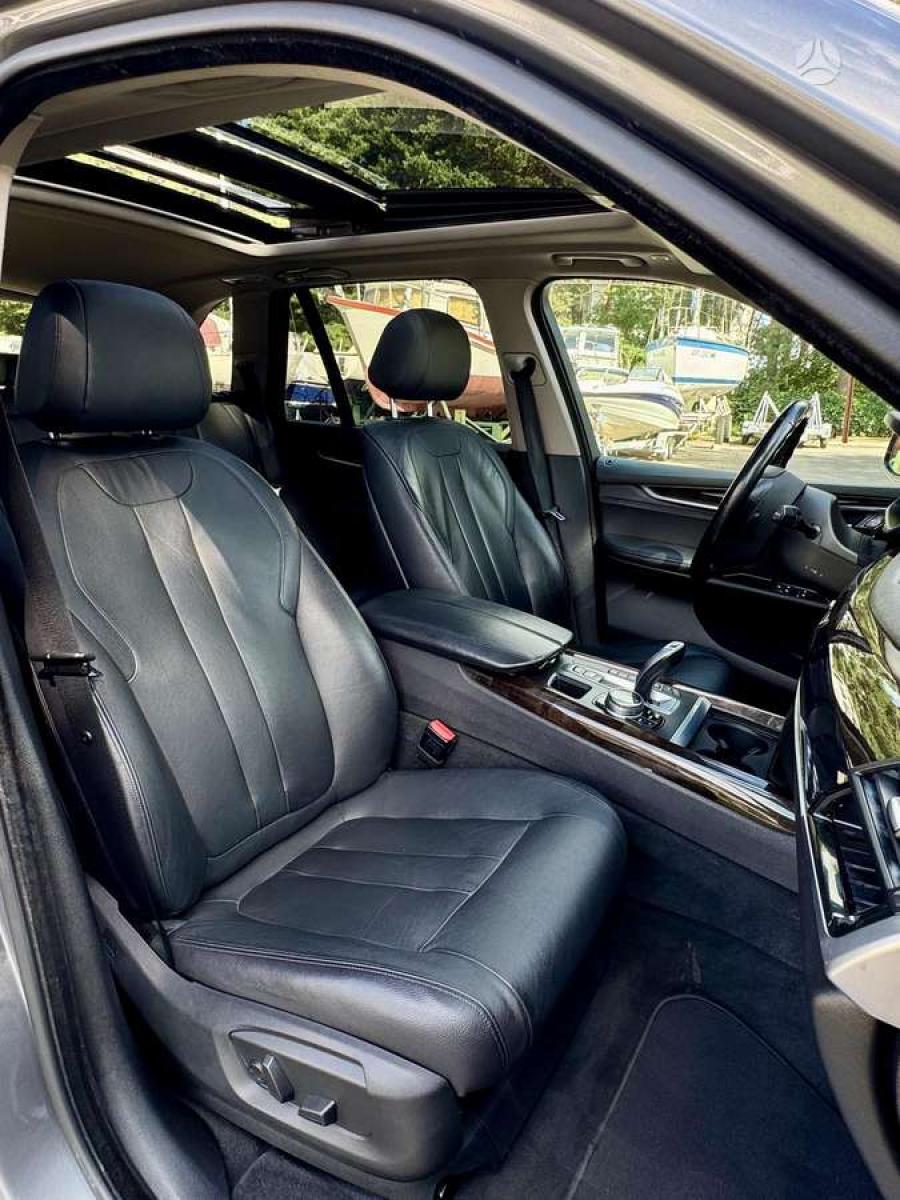 Pelēks BMW X5 2014 Kauņa, ar dzinēja tilpumu 2.98 L un nobraukumu 334 tūkst. km par 9999 €, foto 12 vietnē AUTOMOTO.COM.LV