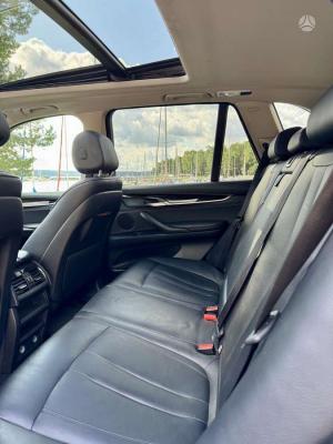 Pelēks BMW X5 2014 Kauņa, ar dzinēja tilpumu 2.98 L un nobraukumu 334 tūkst. km par 9999 €, foto 16 vietnē AUTOMOTO.COM.LV