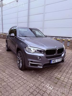 Grey BMW X5 2014 in Riga, with an engine capacity of 3.00 L and mileage of 214 thousand km for 20950 €, photo 4 on AUTOMOTO.COM.LV