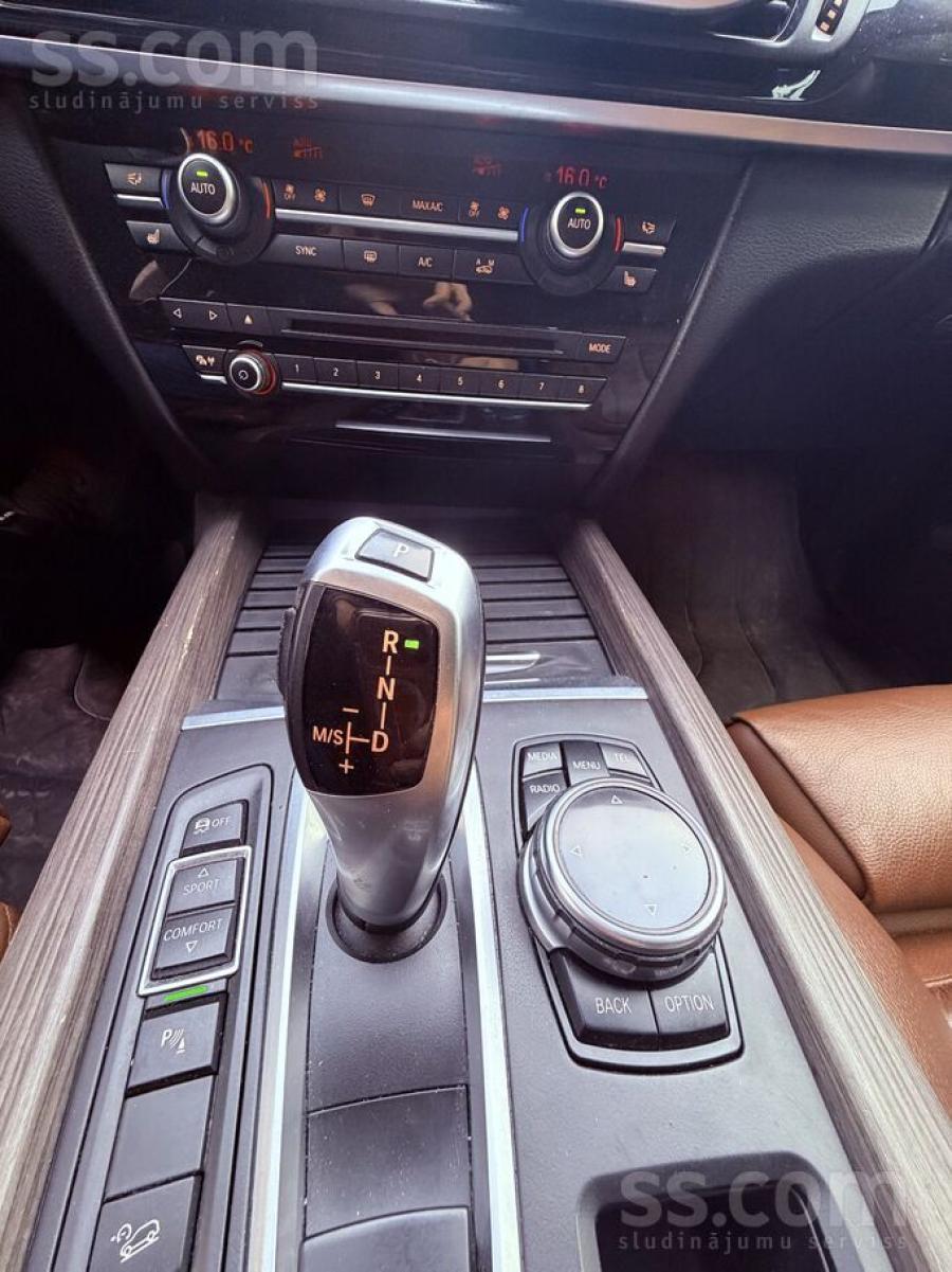 Grey BMW X5 2014 in Riga, with an engine capacity of 3.00 L and mileage of 214 thousand km for 20950 €, photo 15 on AUTOMOTO.COM.LV
