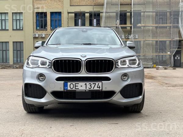 Grey BMW X5 2014 in Riga, with an engine capacity of 3.00 L and mileage of 310 thousand km for 19000 €, photo 1 on AUTOMOTO.COM.LV