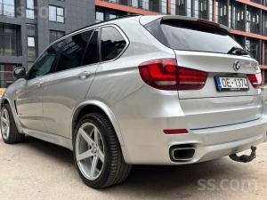 Pelēks BMW X5 2014 Rīga, ar dzinēja tilpumu 3.00 L un nobraukumu 310 tūkst. km par 19000 €, foto 5 vietnē AUTOMOTO.COM.LV