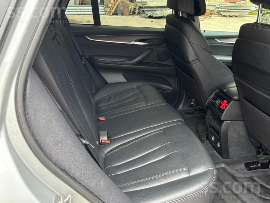 Pelēks BMW X5 2014 Rīga, ar dzinēja tilpumu 3.00 L un nobraukumu 310 tūkst. km par 19000 €, foto 14 vietnē AUTOMOTO.COM.LV