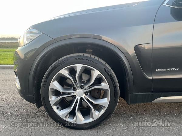 Pelēks BMW X5 2014 Tallina, ar dzinēja tilpumu 3.00 L un nobraukumu 253 tūkst. km par 22000 €, foto 6 vietnē AUTOMOTO.COM.LV