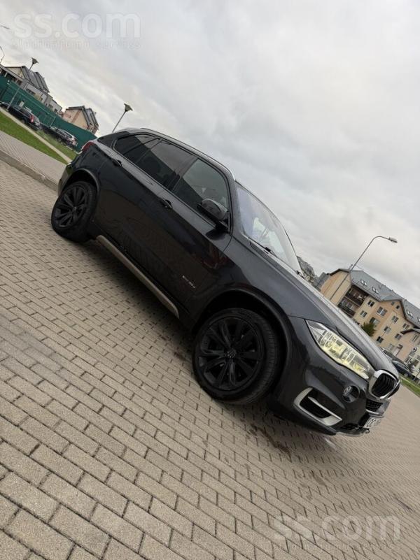 Pelēks BMW X5 2014 Rīga, ar dzinēja tilpumu 3.00 L un nobraukumu 280 tūkst. km par 18000 €, foto 6 vietnē AUTOMOTO.COM.LV