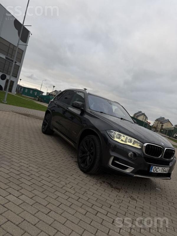 Pelēks BMW X5 2014 Rīga, ar dzinēja tilpumu 3.00 L un nobraukumu 280 tūkst. km par 18000 €, foto 7 vietnē AUTOMOTO.COM.LV