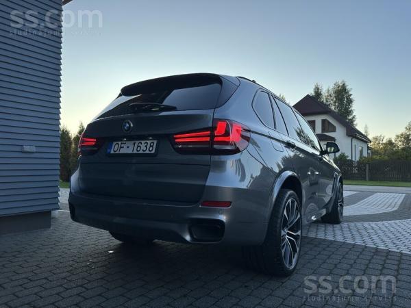 Pelēks BMW X5 2015 Rīga, ar dzinēja tilpumu 3.00 L un nobraukumu 261 tūkst. km par 21500 €, foto 4 vietnē AUTOMOTO.COM.LV