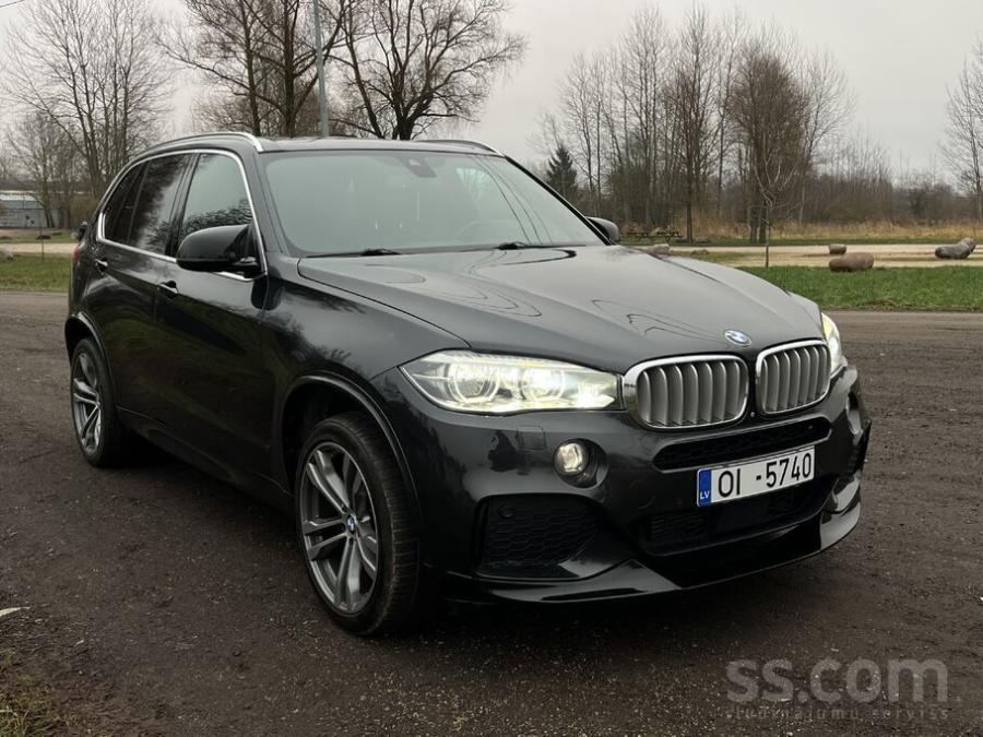 Grey BMW X5 2015 in Riga, with an engine capacity of 3.00 L and mileage of 0 thousand km for 20900 €, photo 2 on AUTOMOTO.COM.LV