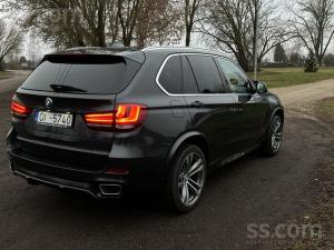 Grey BMW X5 2015 in Riga, with an engine capacity of 3.00 L and mileage of 0 thousand km for 20900 €, photo 4 on AUTOMOTO.COM.LV