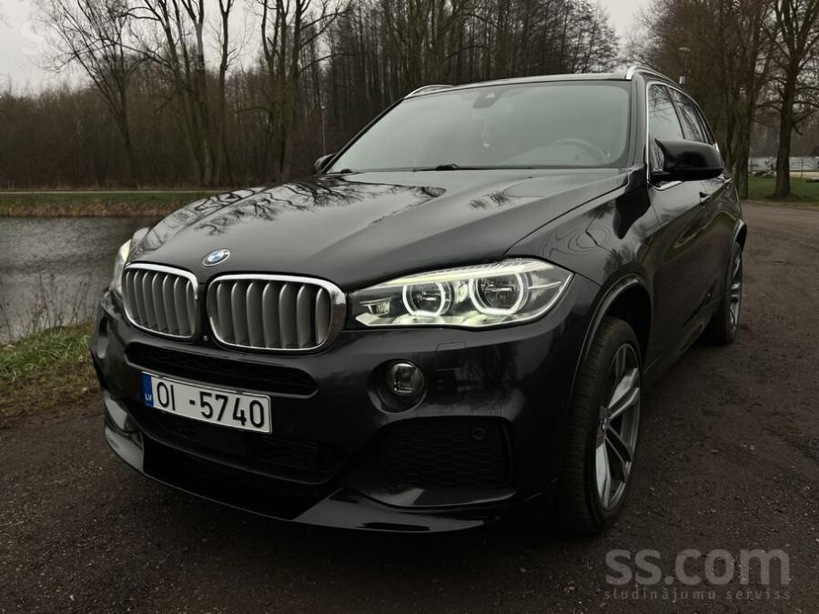 Grey BMW X5 2015 in Riga, with an engine capacity of 3.00 L and mileage of 0 thousand km for 20900 €, photo 5 on AUTOMOTO.COM.LV