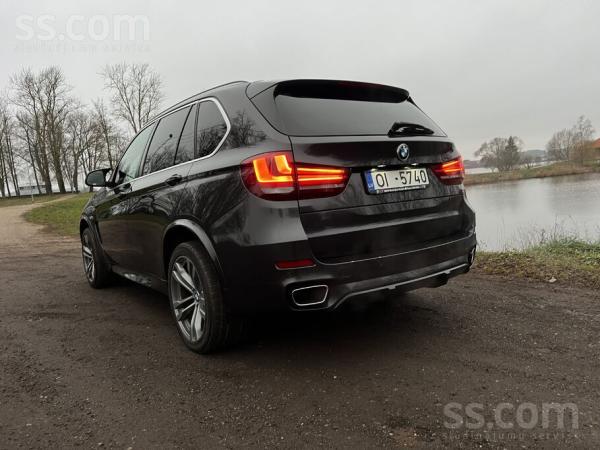 Grey BMW X5 2015 in Riga, with an engine capacity of 3.00 L and mileage of 0 thousand km for 20900 €, photo 7 on AUTOMOTO.COM.LV