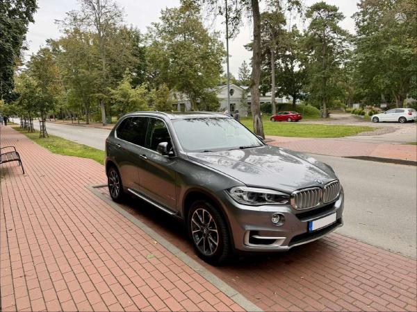 Grey BMW X5 2015 in Kaunas, with an engine capacity of 3.00 L and mileage of 159 thousand km for 19600 €, photo 3 on AUTOMOTO.COM.LV