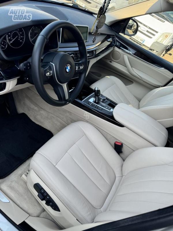 Grey BMW X5 2015 in Raseiniai, with an engine capacity of 3.00 L and mileage of 173 thousand km for 19000 €, photo 8 on AUTOMOTO.COM.LV