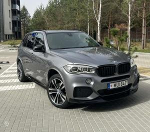 Pelēks BMW X5 2015 Viļņa, ar dzinēja tilpumu 2.00 L un nobraukumu 309 tūkst. km par 24000 €, foto  vietnē AUTOMOTO.COM.LV