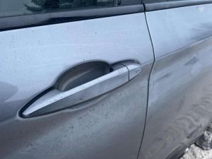 Grey BMW X5 2015 in Vilnius, with an engine capacity of 2.00 L and mileage of 309 thousand km for 24000 €, photo 11 on AUTOMOTO.COM.LV